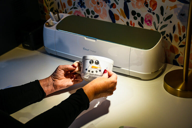 This Adorable DIY Christmas Mug is Easy to Make and a Fun Holiday Gift!