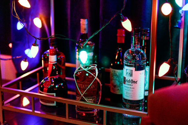 The Best Bar Setup Ideas for Your Holiday Party