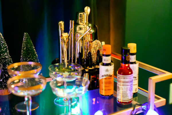 The Best Bar Setup Ideas for Your Holiday Party