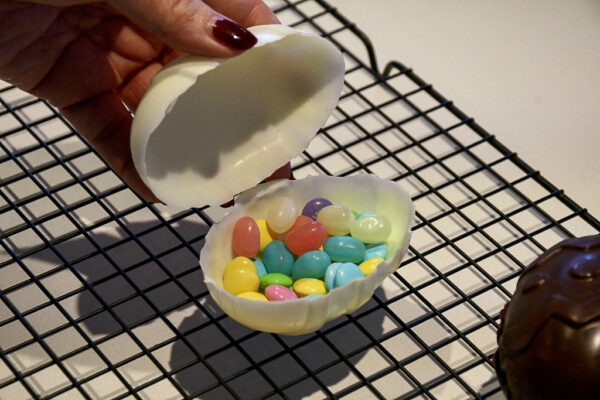 How to Make Easter Smash Eggs in Four Easy Steps!